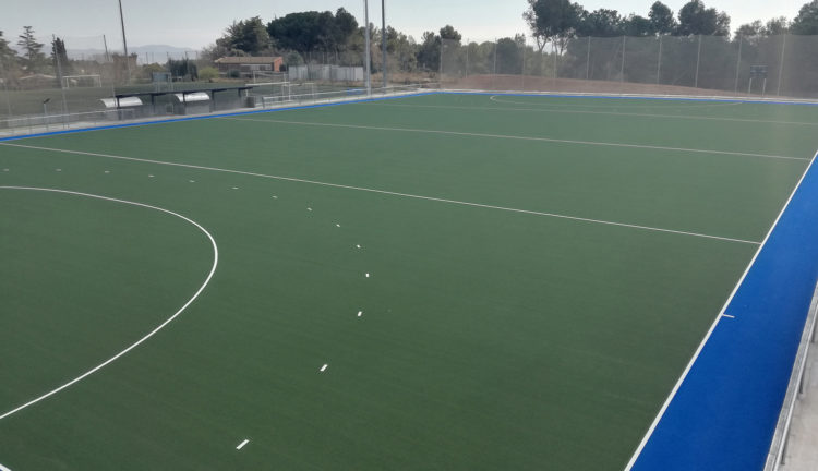 Matadepera estrena su anhelado campo de hockey equipado con césped ...